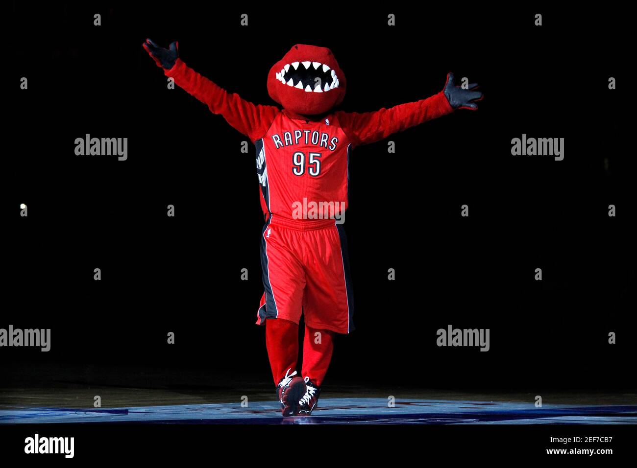 Basketball mascots hi-res stock photography and images - Alamy