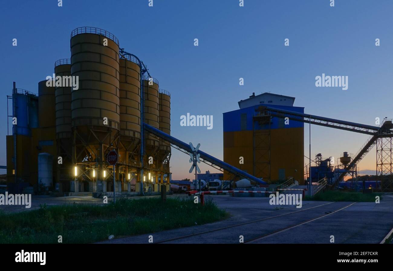 Wien, Alberner Hafen // Vienna, River Danube, Albern Harbour Stock ...