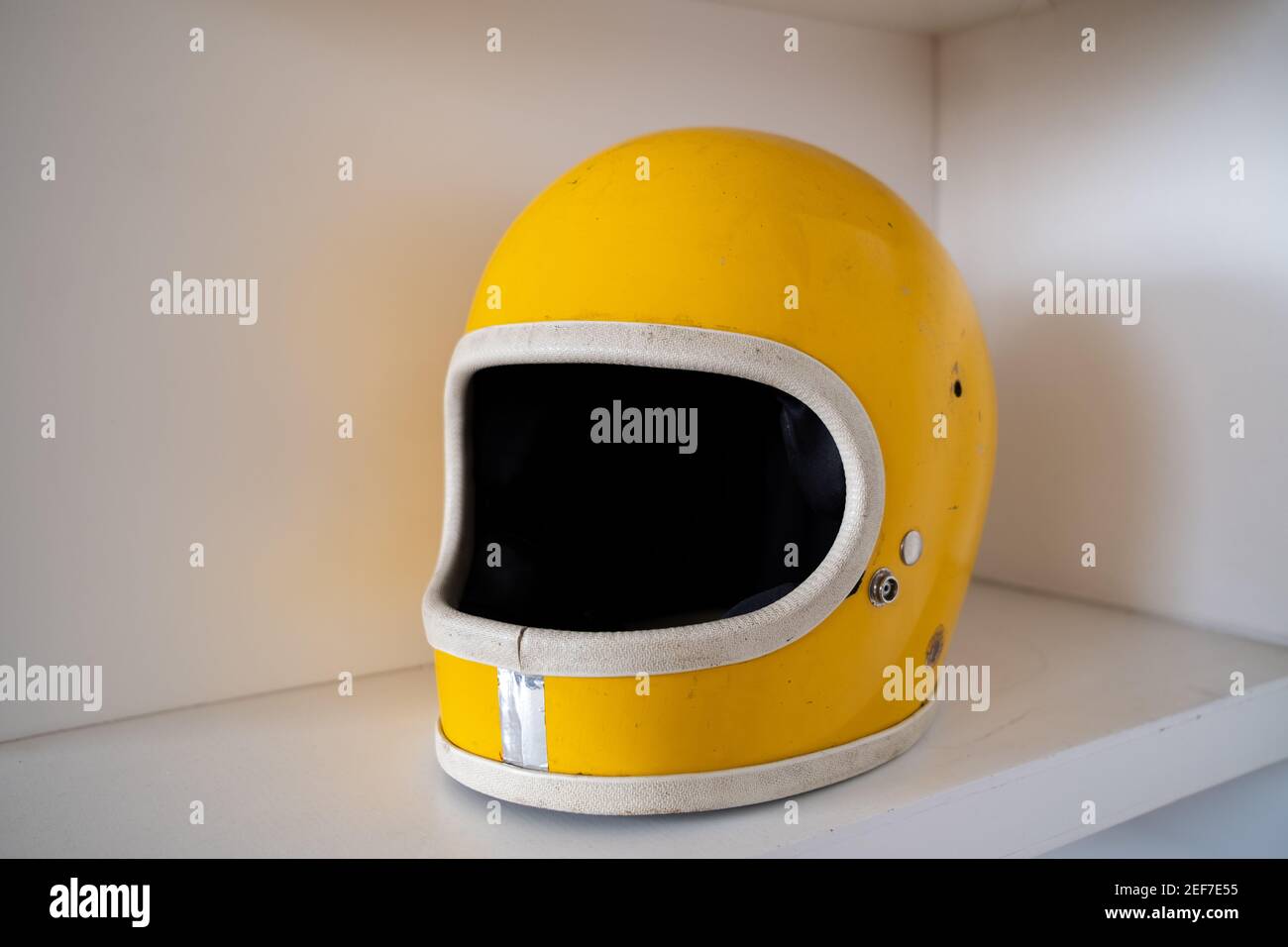 Retro helmet hi-res stock photography and images - Alamy