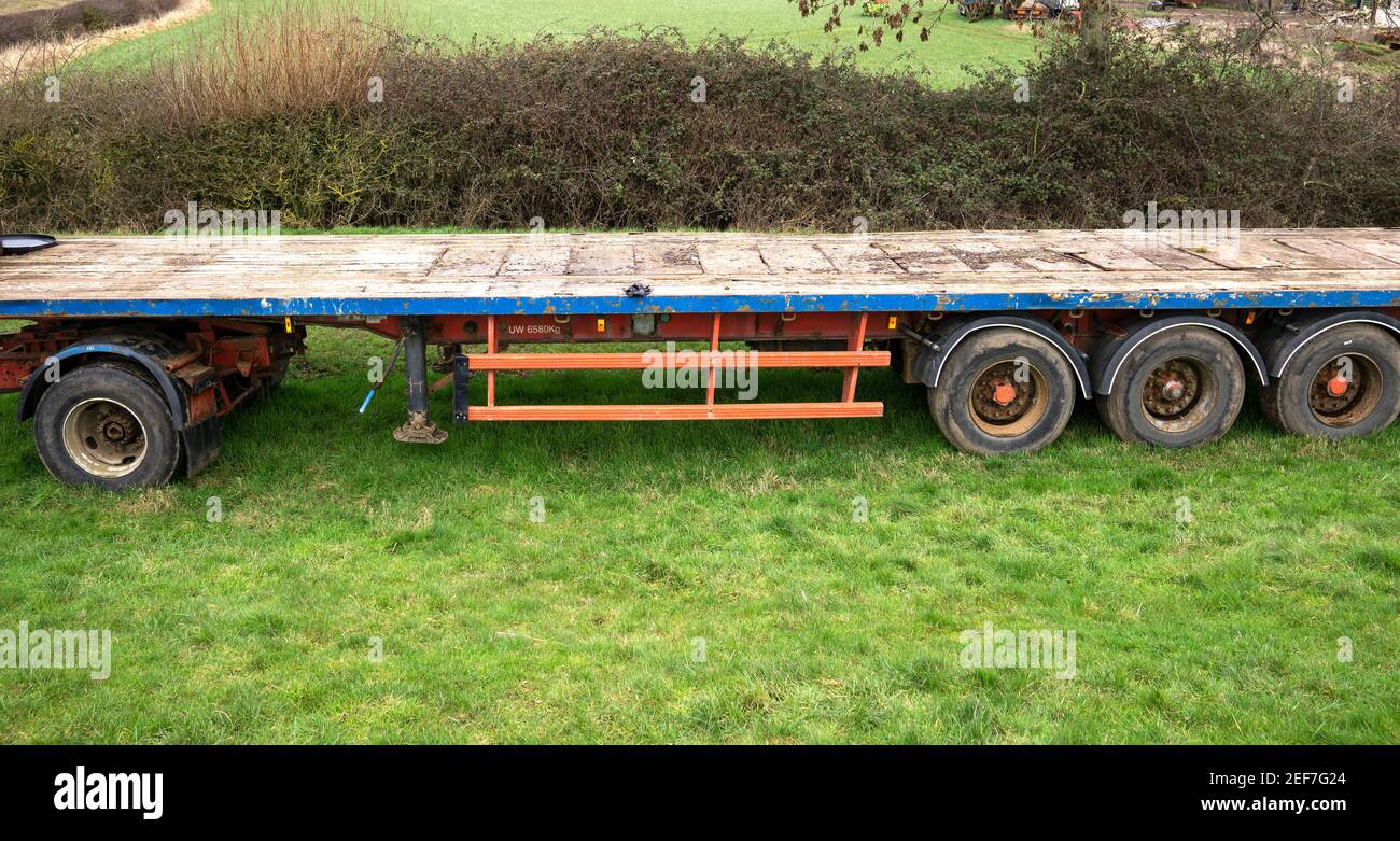 Flat bed trailer hi-res stock photography and images - Alamy