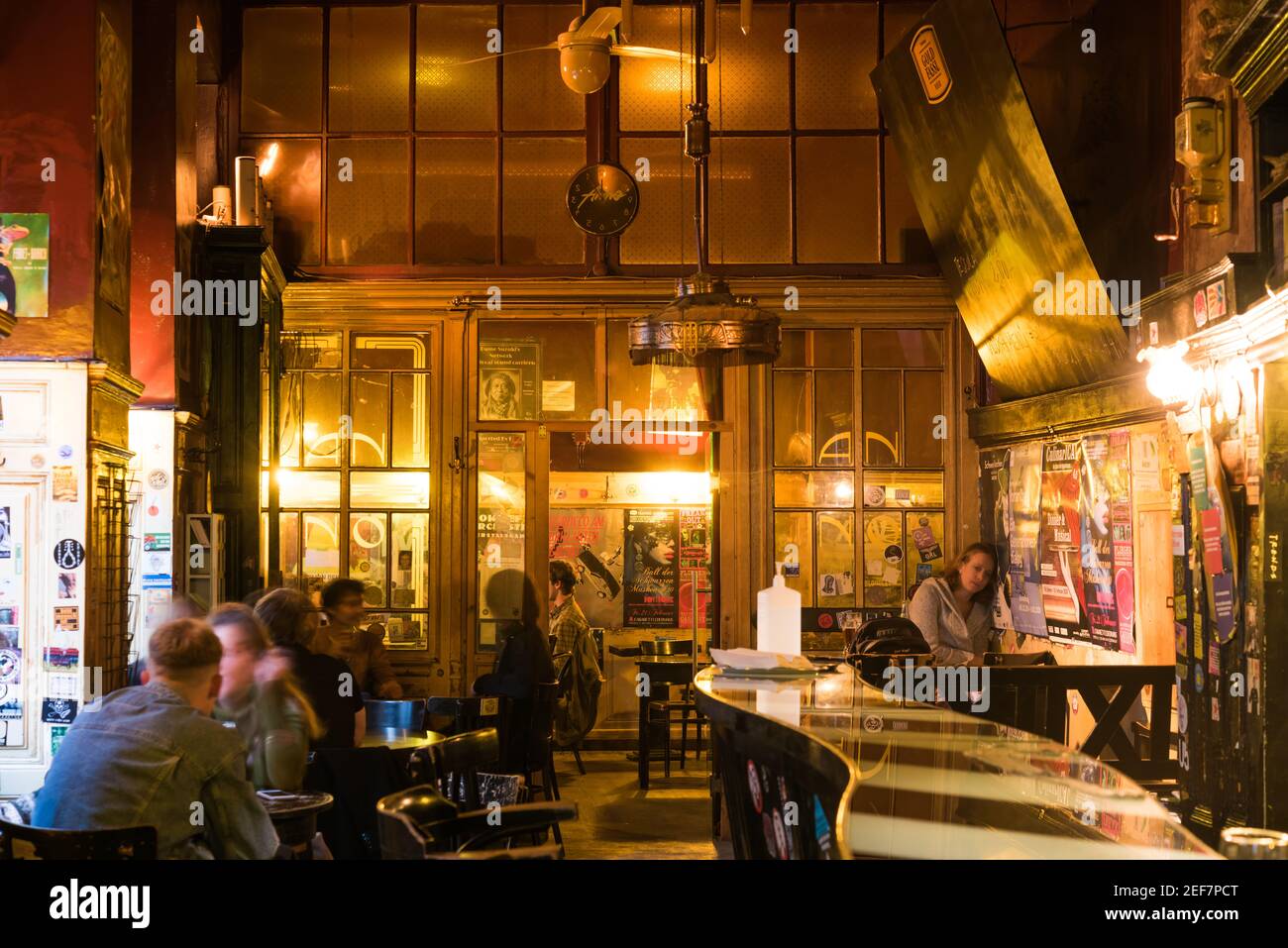 Wien, Cafe 'Anno', Lerchenfelderstraße 132 Stock Photo - Alamy