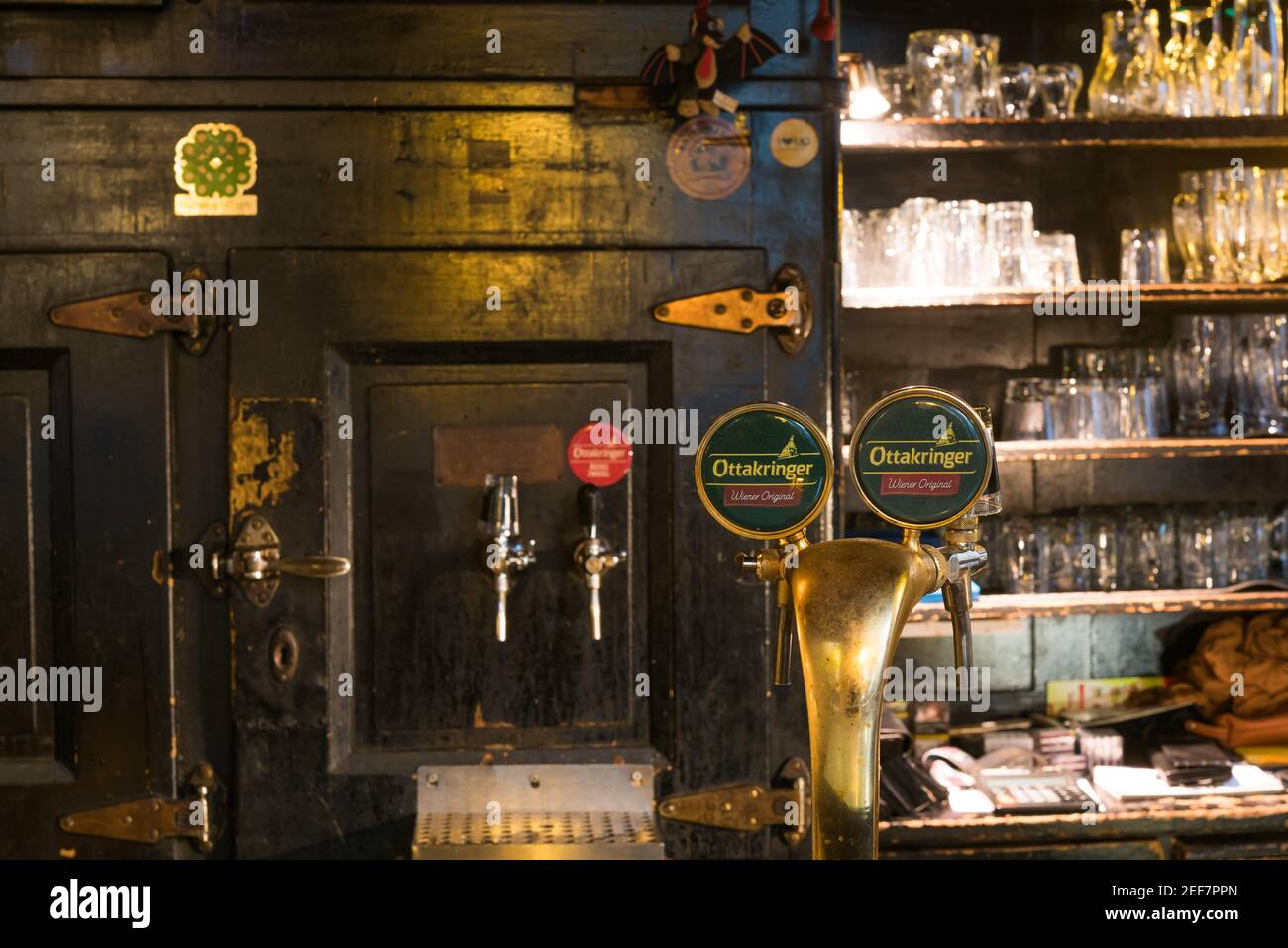 Wien, Cafe 'Anno', Lerchenfelderstraße 132 Stock Photo - Alamy