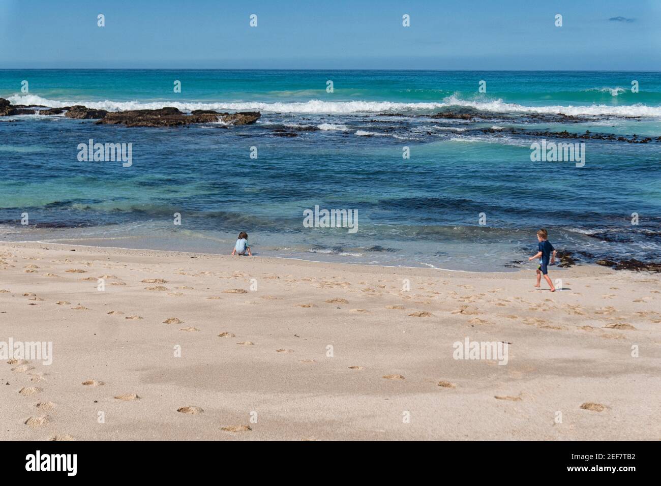 African children playing africa water hi-res stock photography and ...