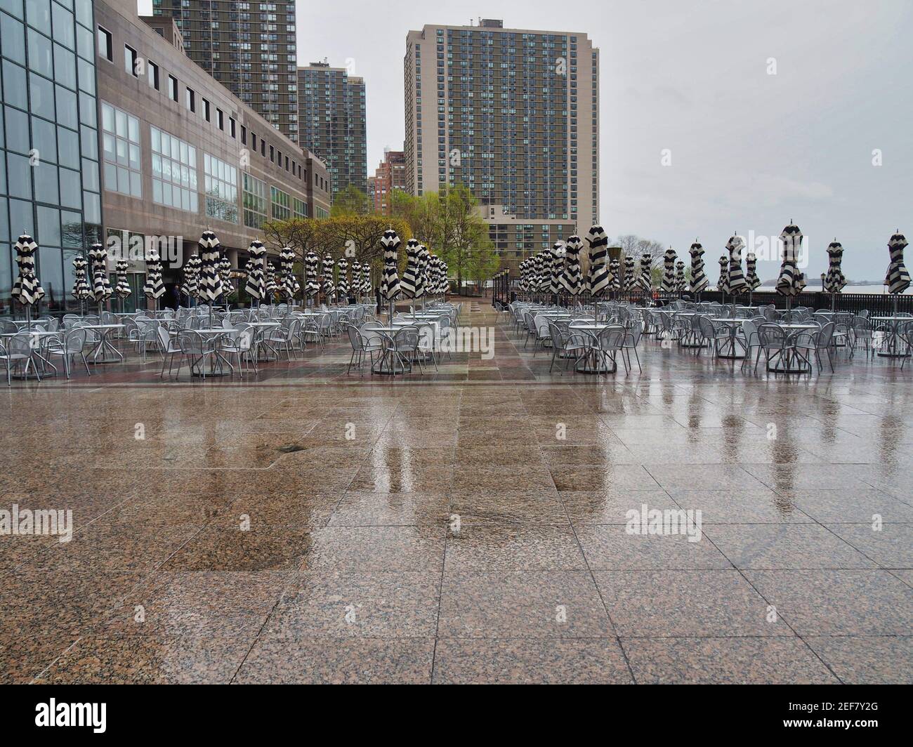 Skyscrapers of New York captured on a rainy day Stock Photo - Alamy