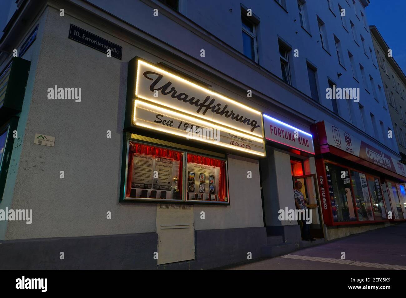 Wien, Fortuna-Kino - Vienna, Fortuna Cinema Stock Photo - Alamy