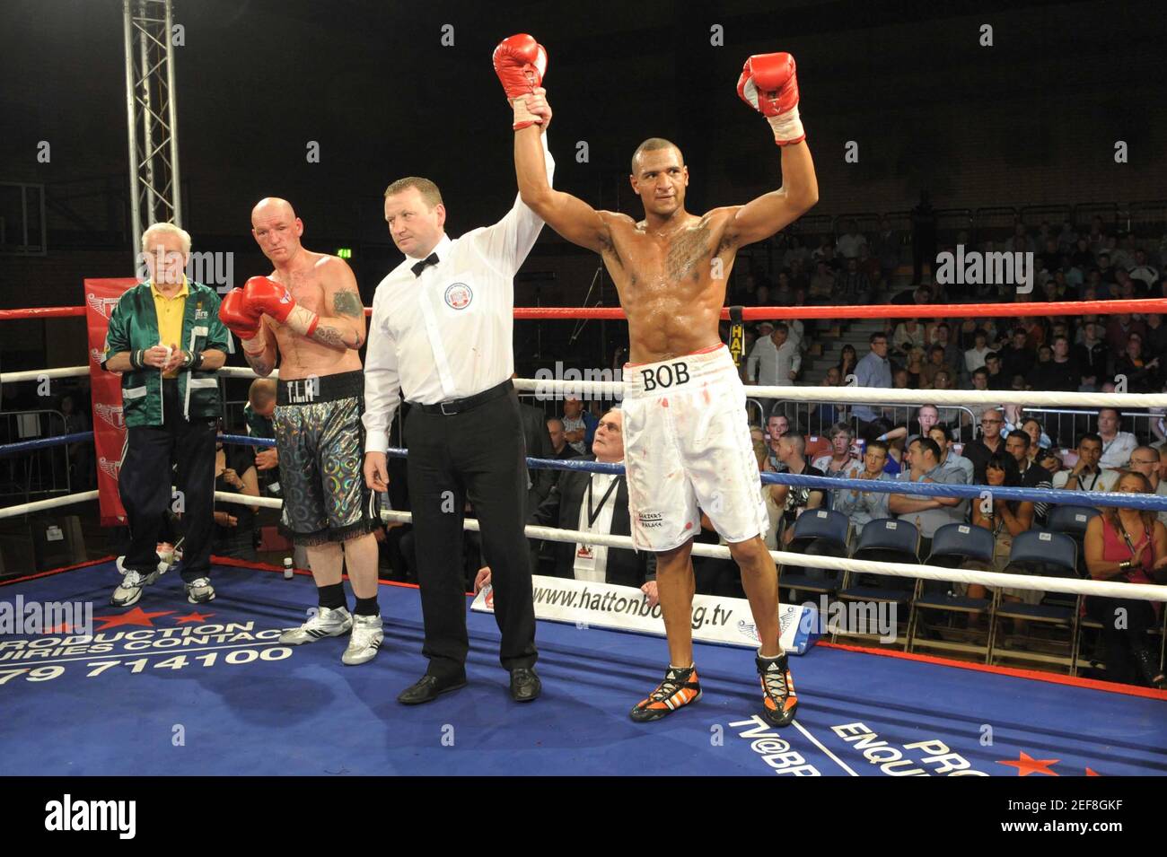 Boxing oldham sports centre hi-res stock photography and images - Alamy