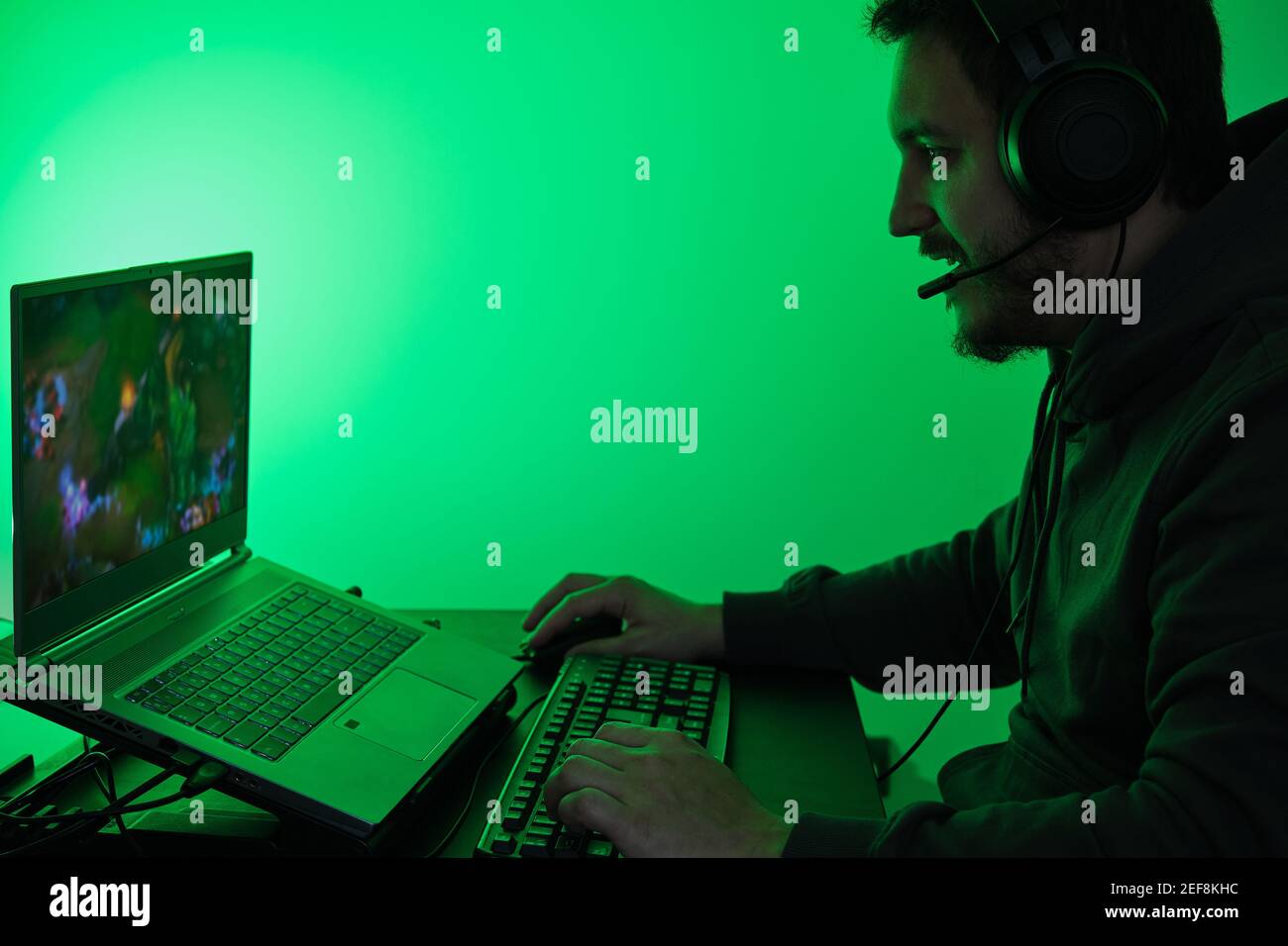 Adult video games screen hi-res stock photography and images - Alamy