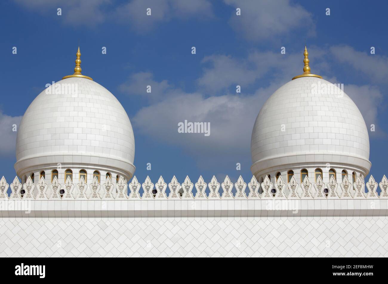 Domes of Sheikh Zayed Grand Mosque, Abu Dhabi, Uniter Arab Emirates ...