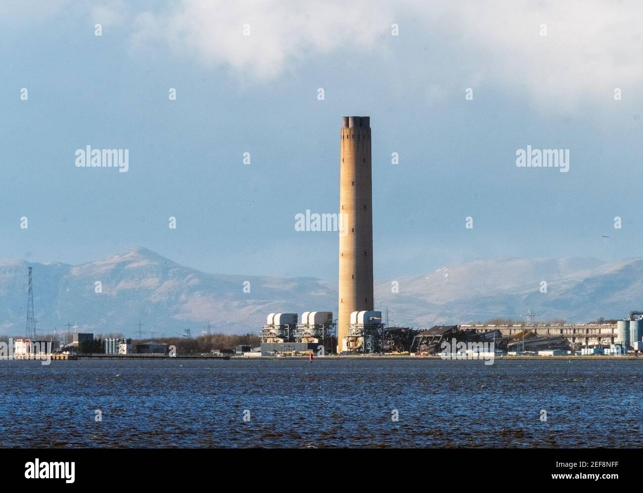 A view from Bo'ness of the de-commissioned Longannet coal fired power ...