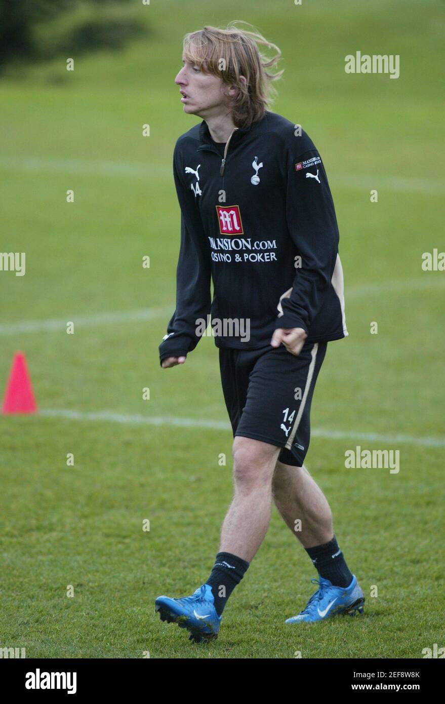 Luka modric spurs hi-res stock photography and images - Alamy