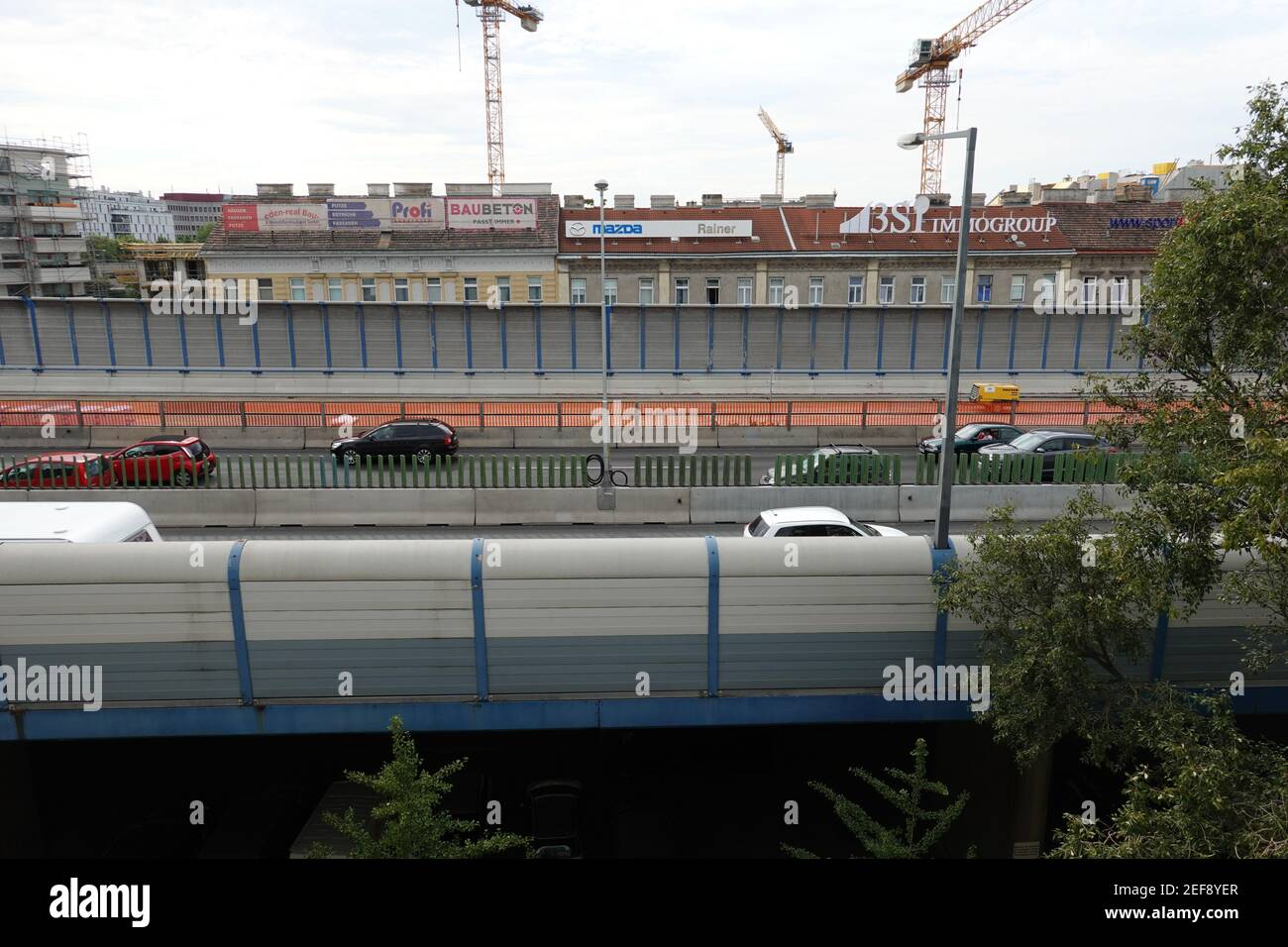 Wien, Südosttangente, Autobahn A23 Stock Photo - Alamy