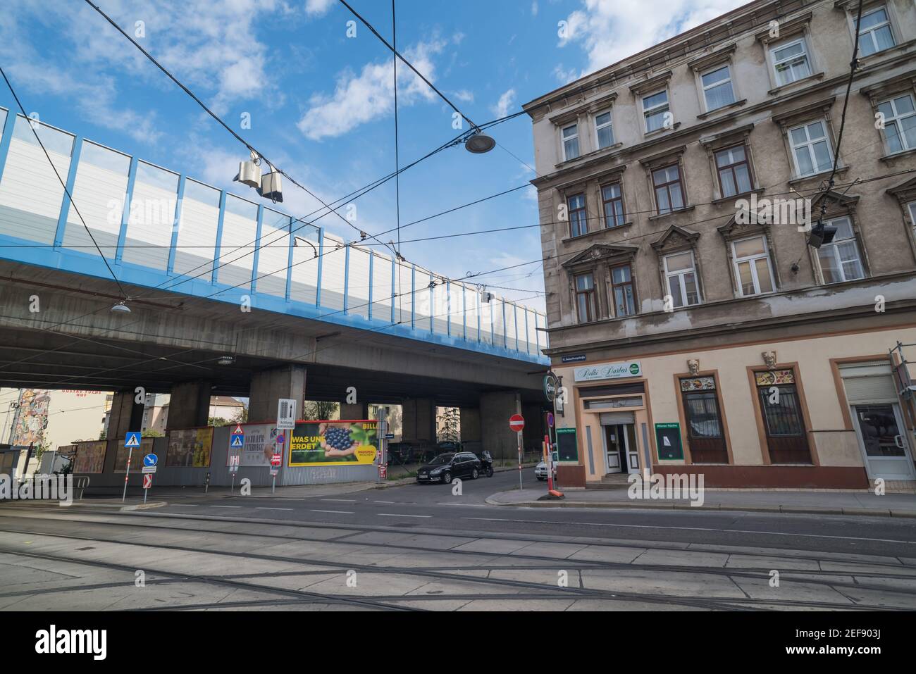 Wien, Südosttangente, Autobahn A23 Stock Photo - Alamy