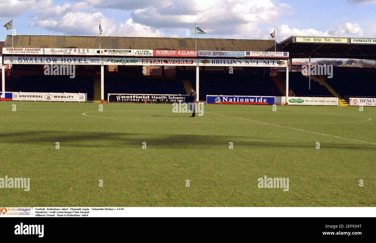 Millmoor home of rotherham united hi-res stock photography and images ...