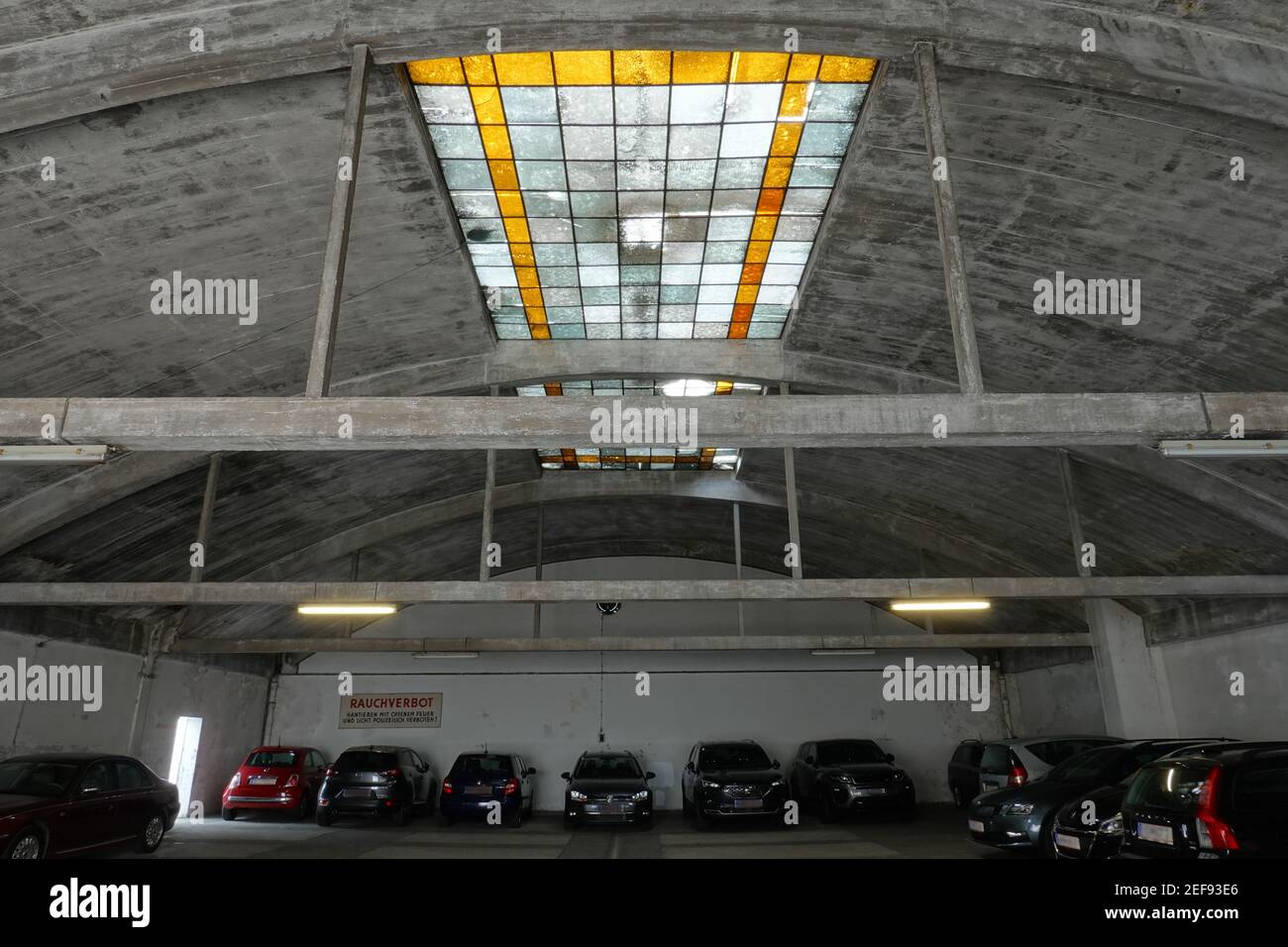 Apollo garage hi-res stock photography and images - Alamy