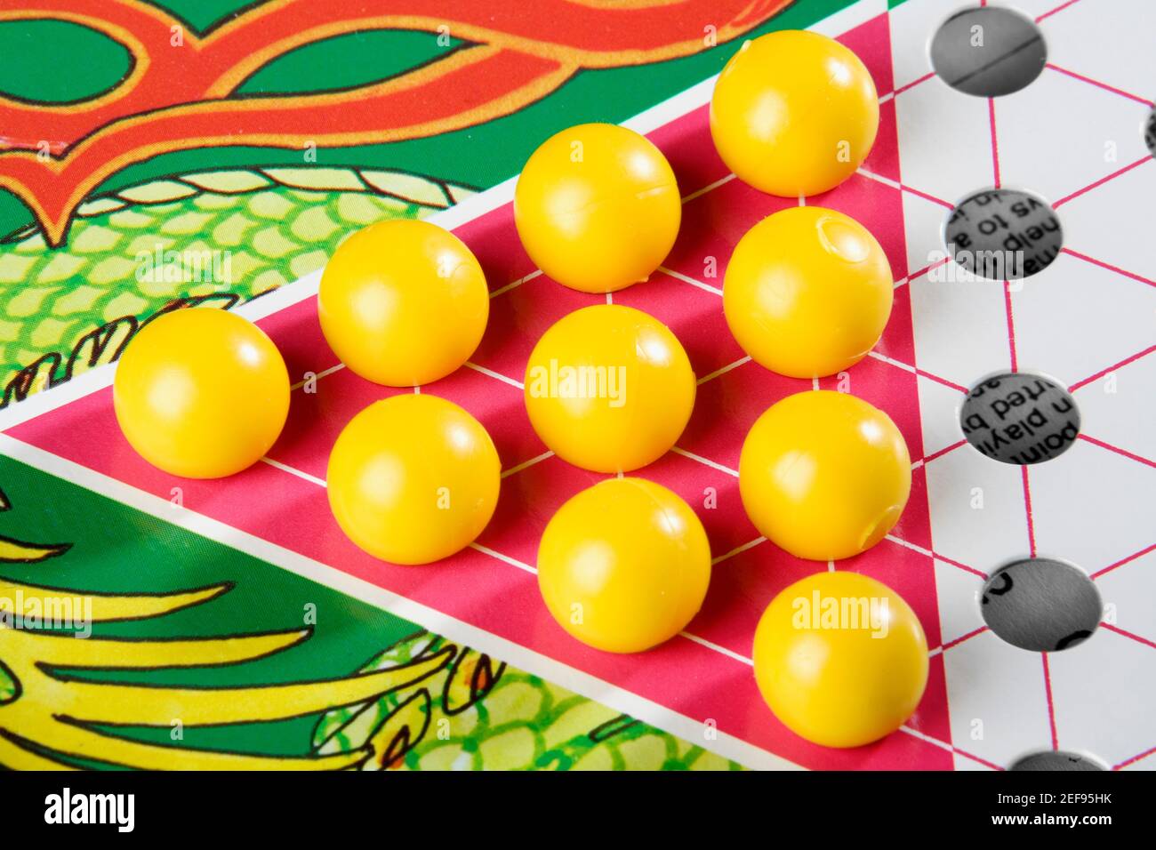 Chinese checkers board hi-res stock photography and images - Alamy