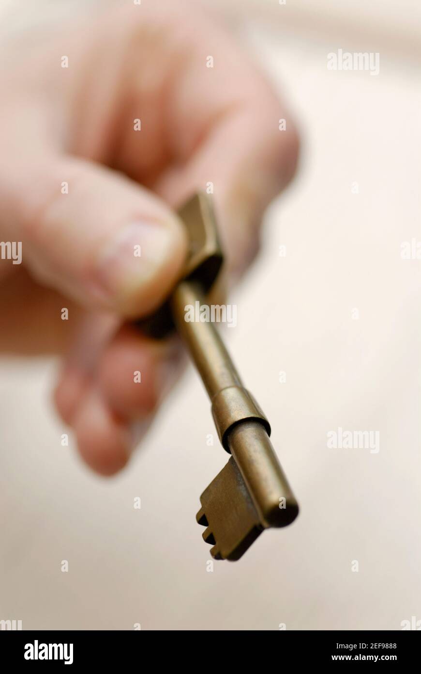 Hand close up holding metal hi-res stock photography and images - Alamy