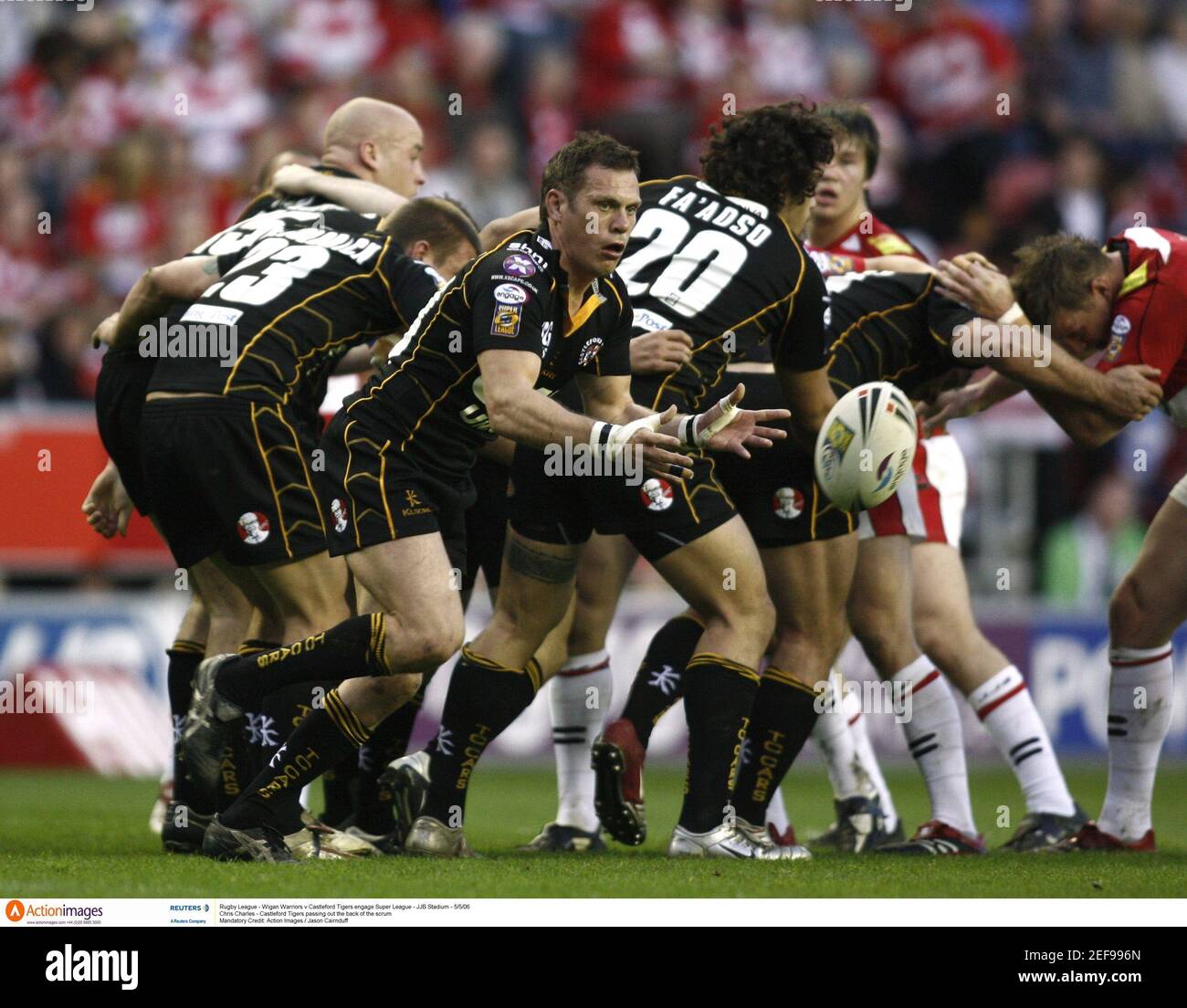 Rugby league scrum hi-res stock photography and images - Alamy