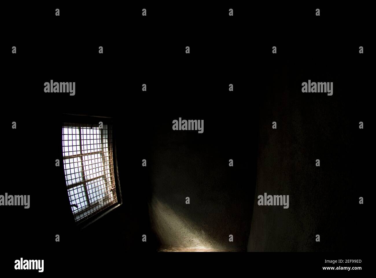 Sunlight entering a dark room through a window Stock Photo - Alamy