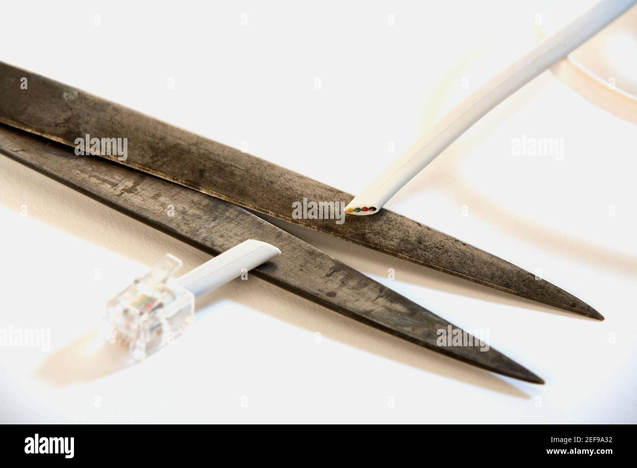 Cutting cable hi-res stock photography and images - Alamy