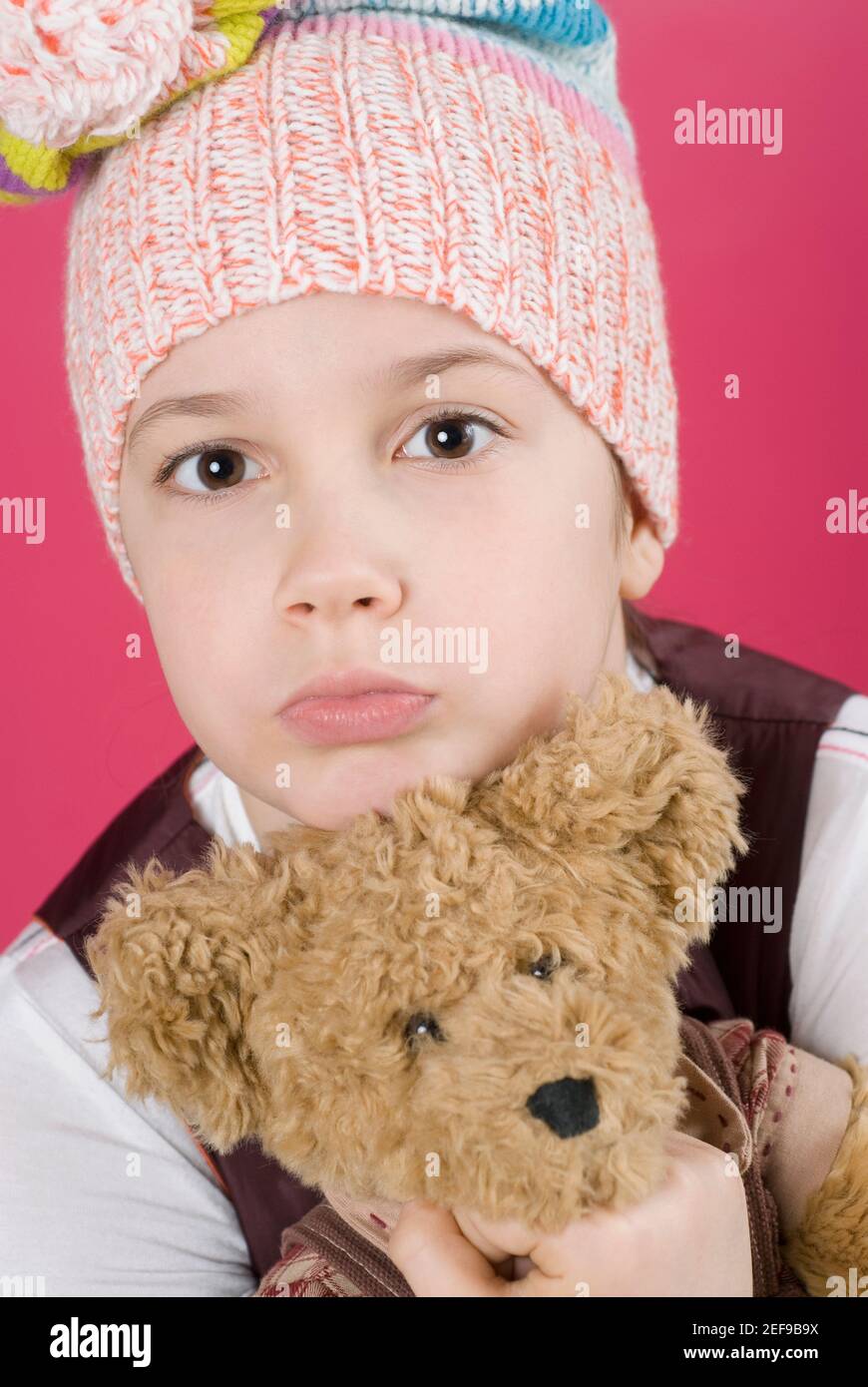 Adolescent Bear Hi Res Stock Photography And Images Alamy