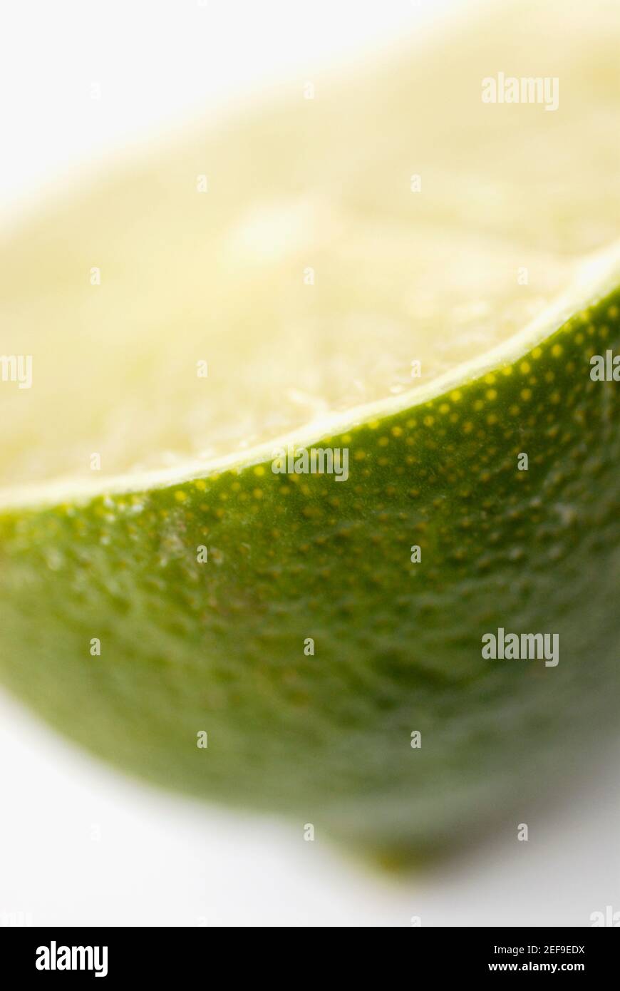 Lemon cross section close up hi-res stock photography and images - Alamy