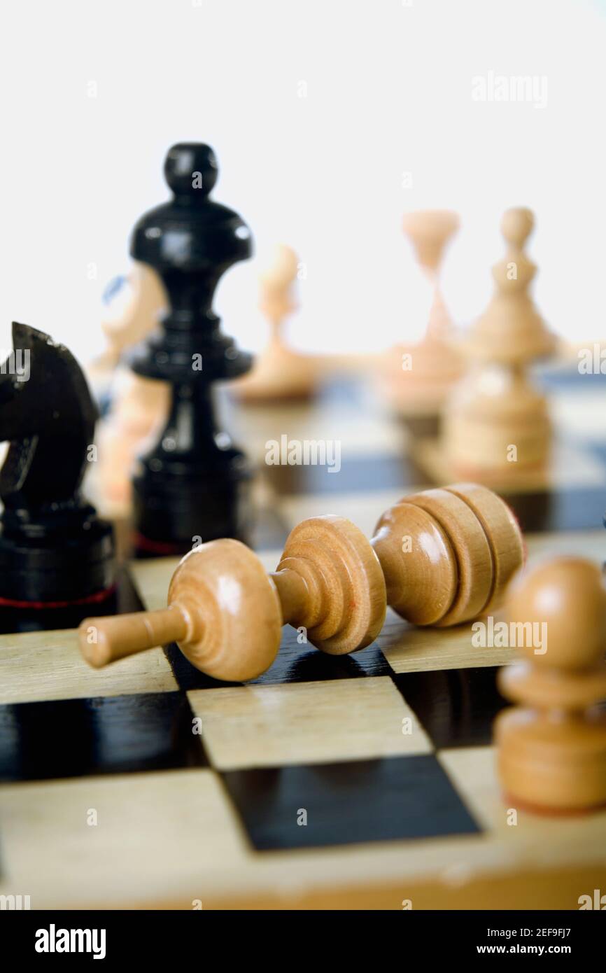 Close up of chess pieces hi-res stock photography and images - Alamy