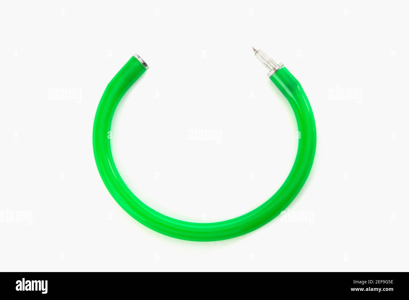 Close-up of ballpoint pen with a circular shape Stock Photo - Alamy