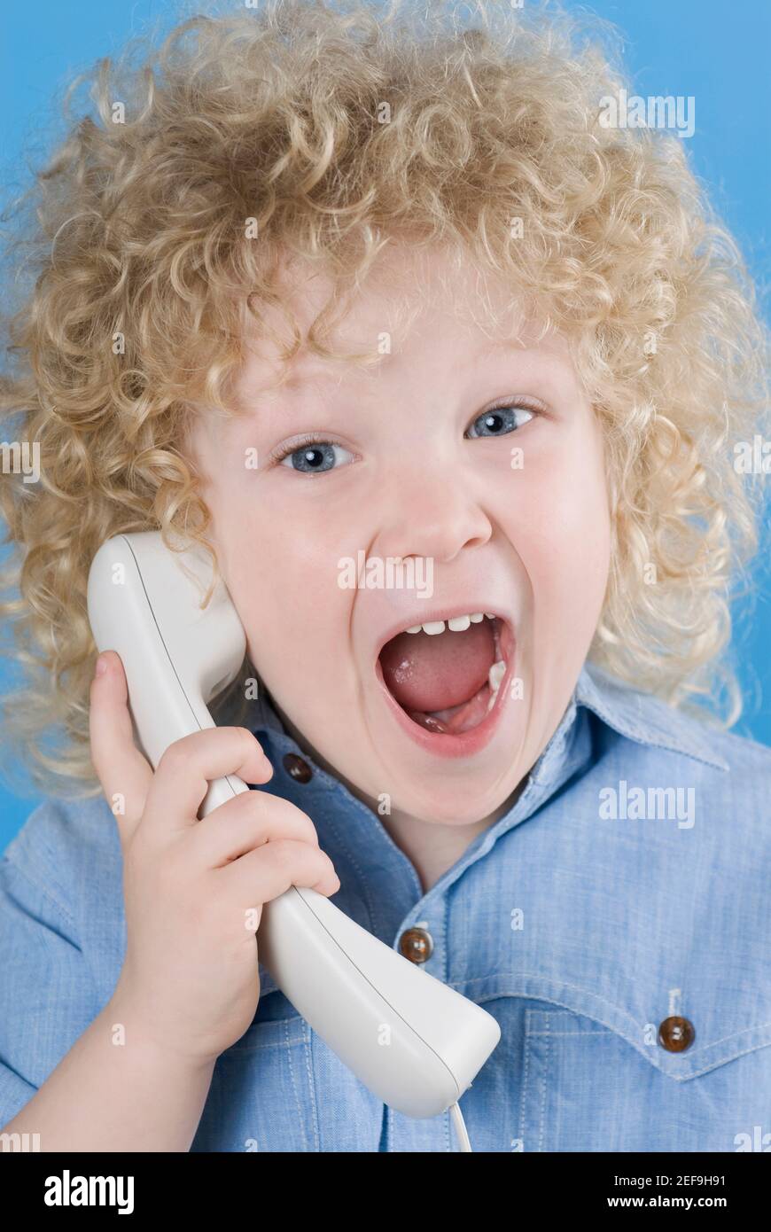 Answer calling hi-res stock photography and images - Alamy