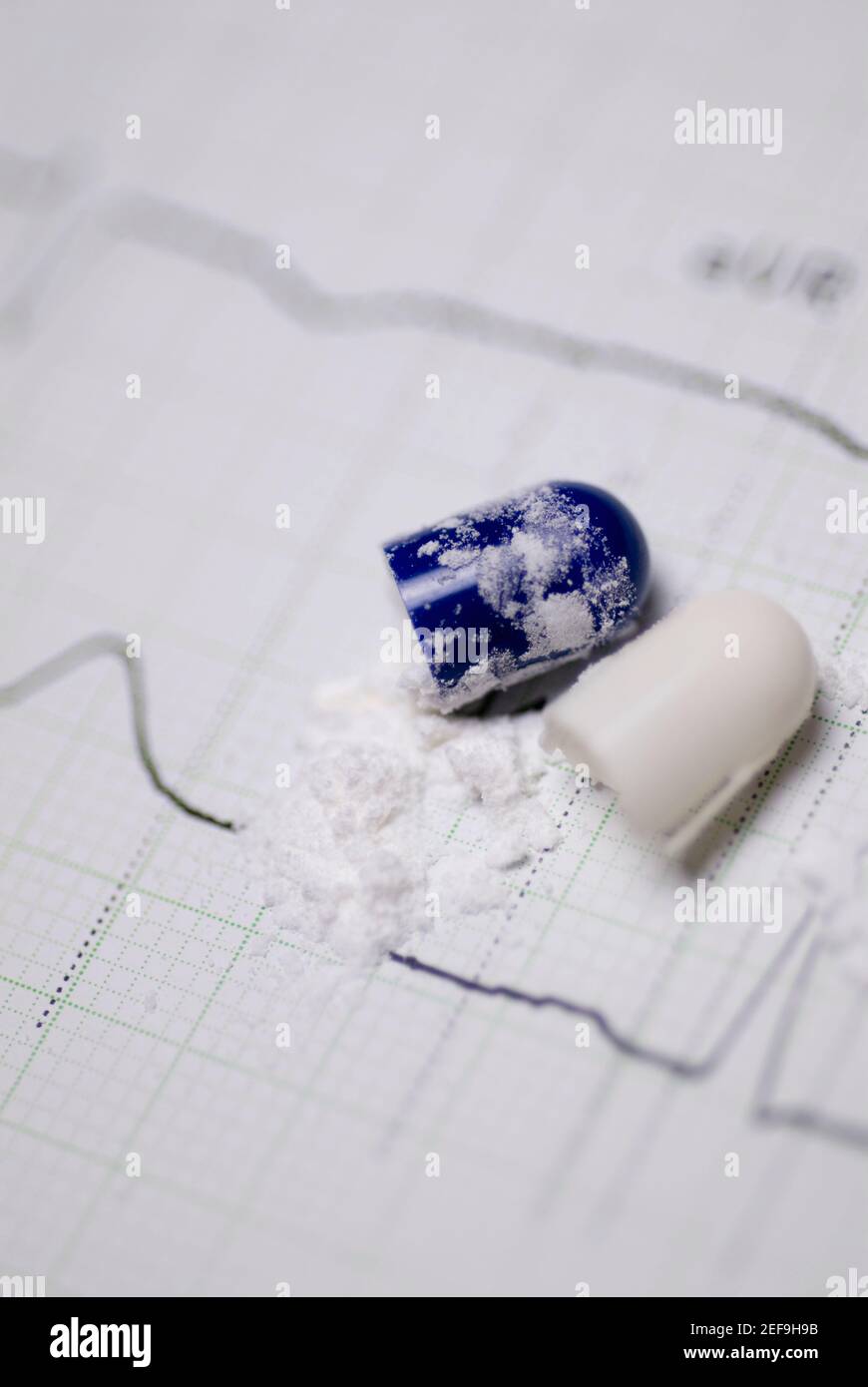 Paper capsule hi-res stock photography and images - Alamy