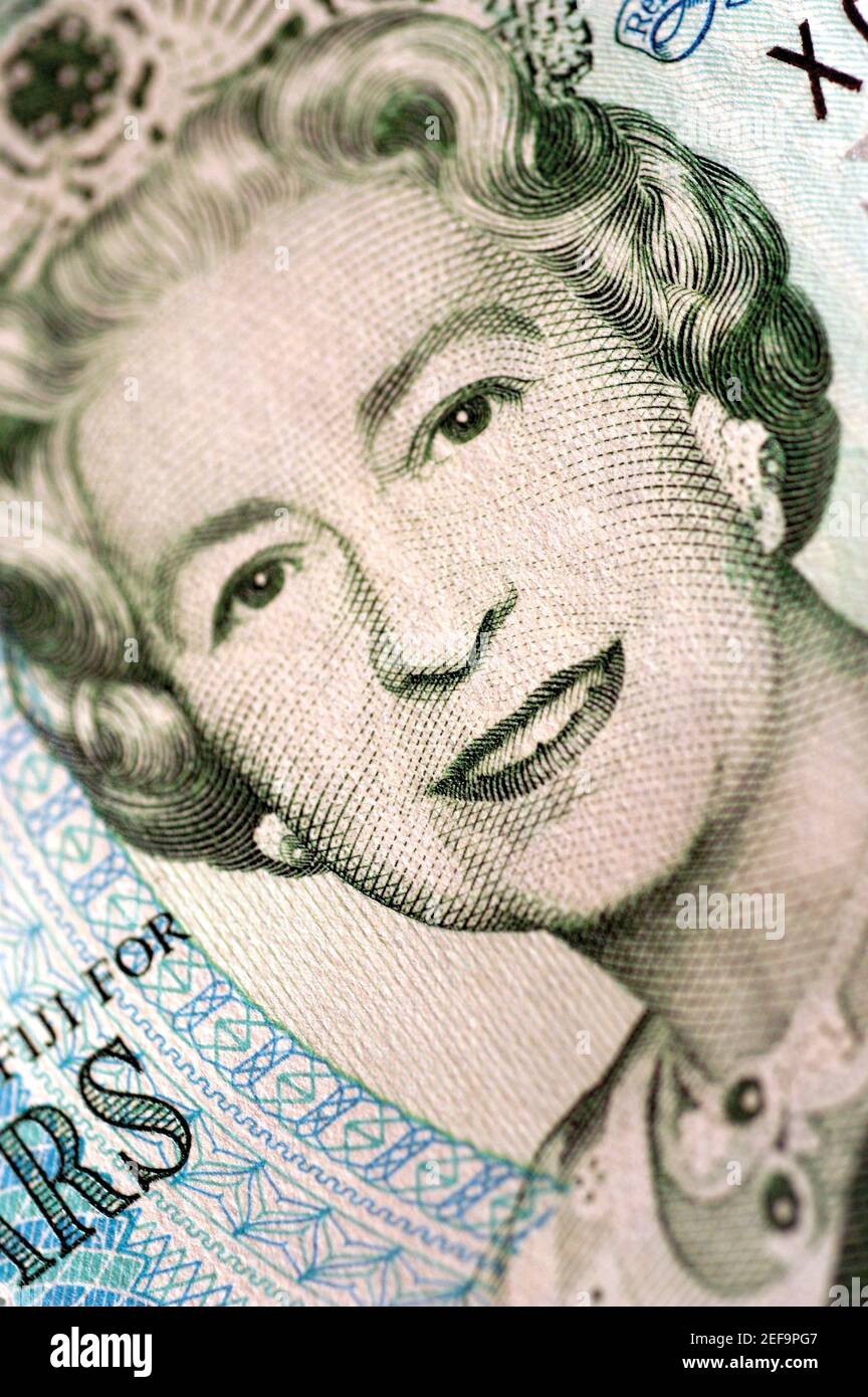Queen elizabeth on banknote hi-res stock photography and images - Alamy