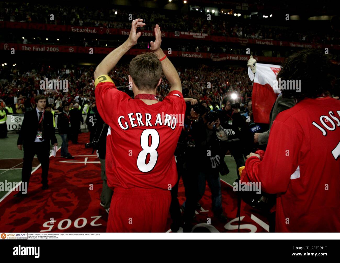 Ataturk olympic stadium liverpool fans hi-res stock photography and ...