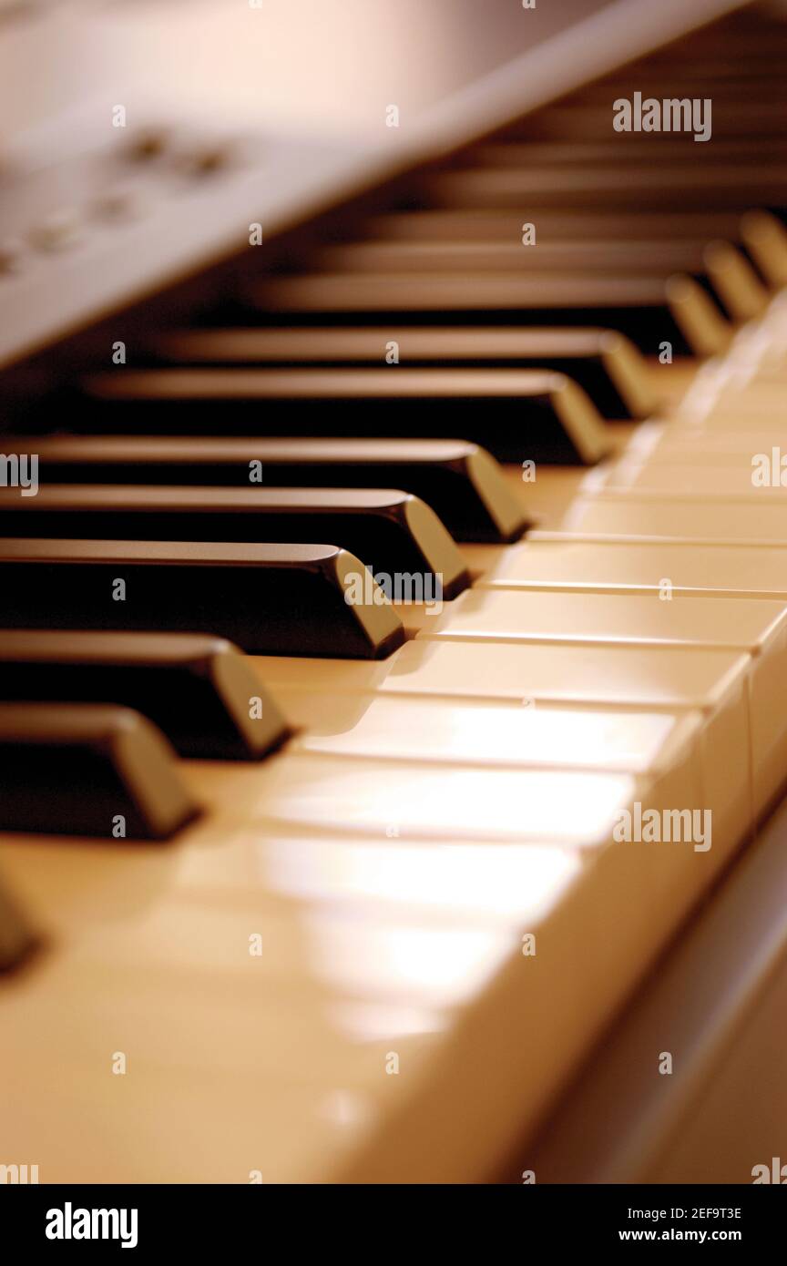 Piano keyboard, close-up Stock Photo - Alamy