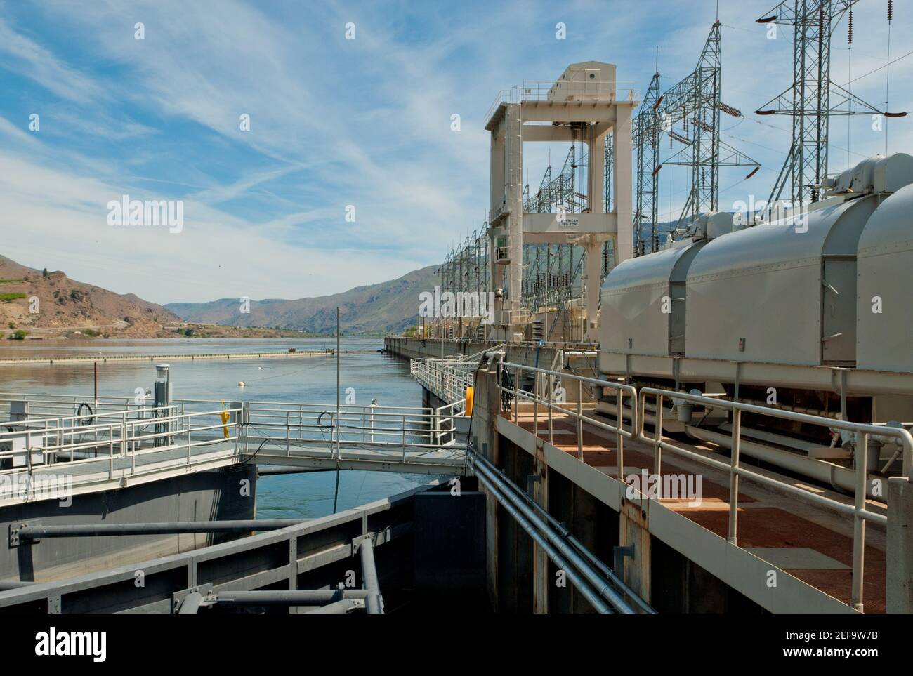 hydroelectric dam and plant Stock Photo - Alamy