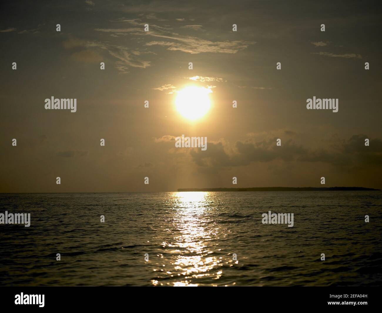 Panoramic horizontal view majestic hi-res stock photography and images ...