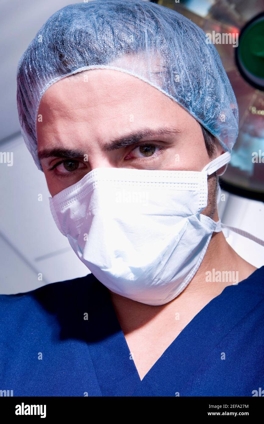 Portrait of a male surgeon Stock Photo - Alamy