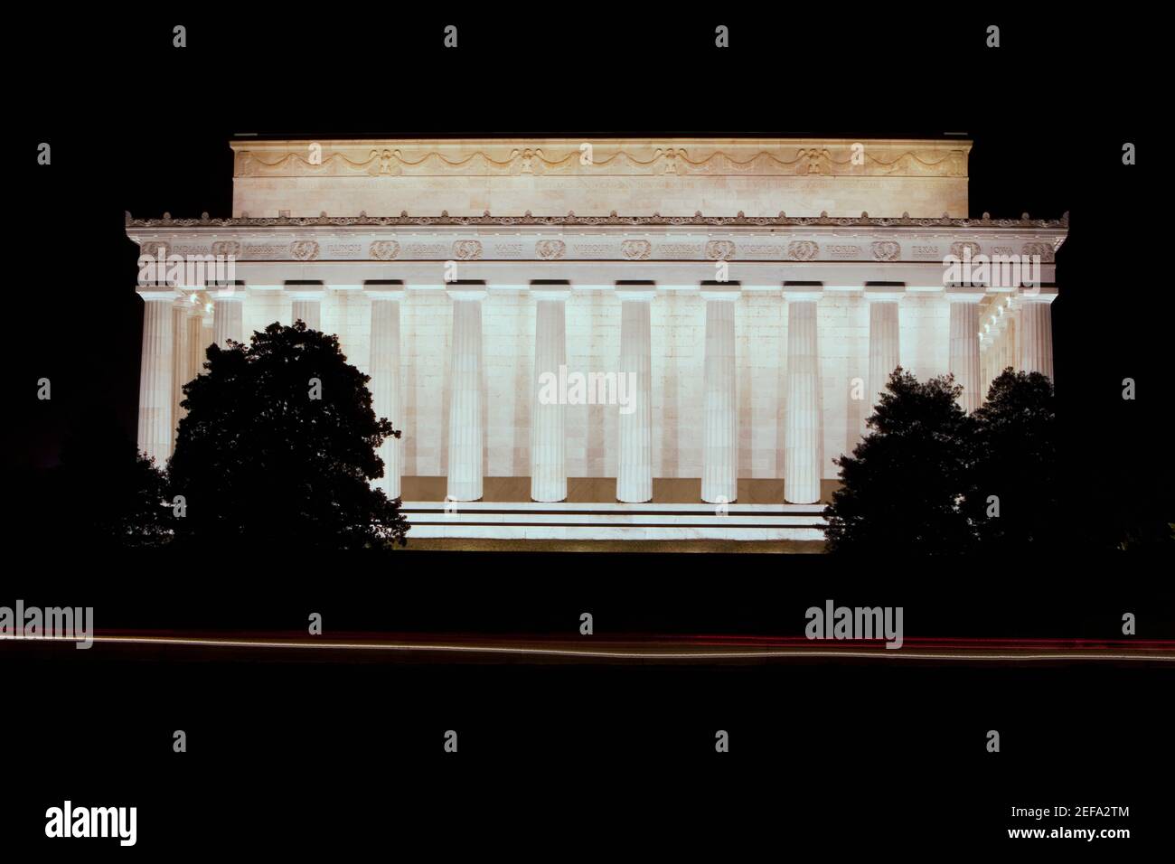 Memorial building lit up at night, Lincoln Memorial, Washington DC, USA ...