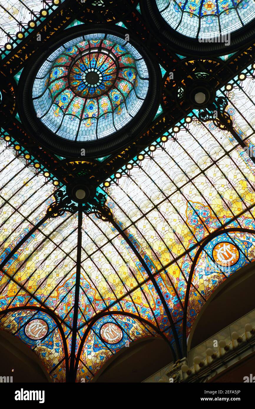 Glass ceiling circle hi-res stock photography and images - Alamy