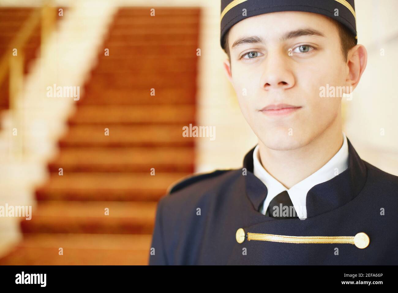 Bellhop hi-res stock photography and images - Alamy
