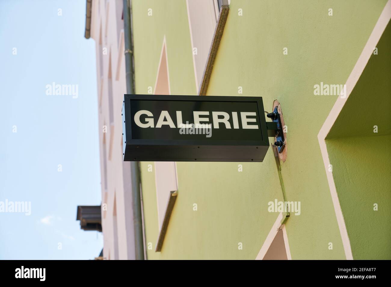 Art gallery sign hi-res stock photography and images - Alamy
