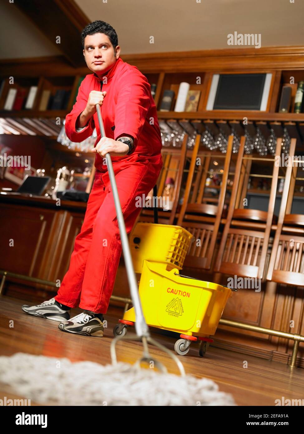 Mop floor bar hi-res stock photography and images - Alamy