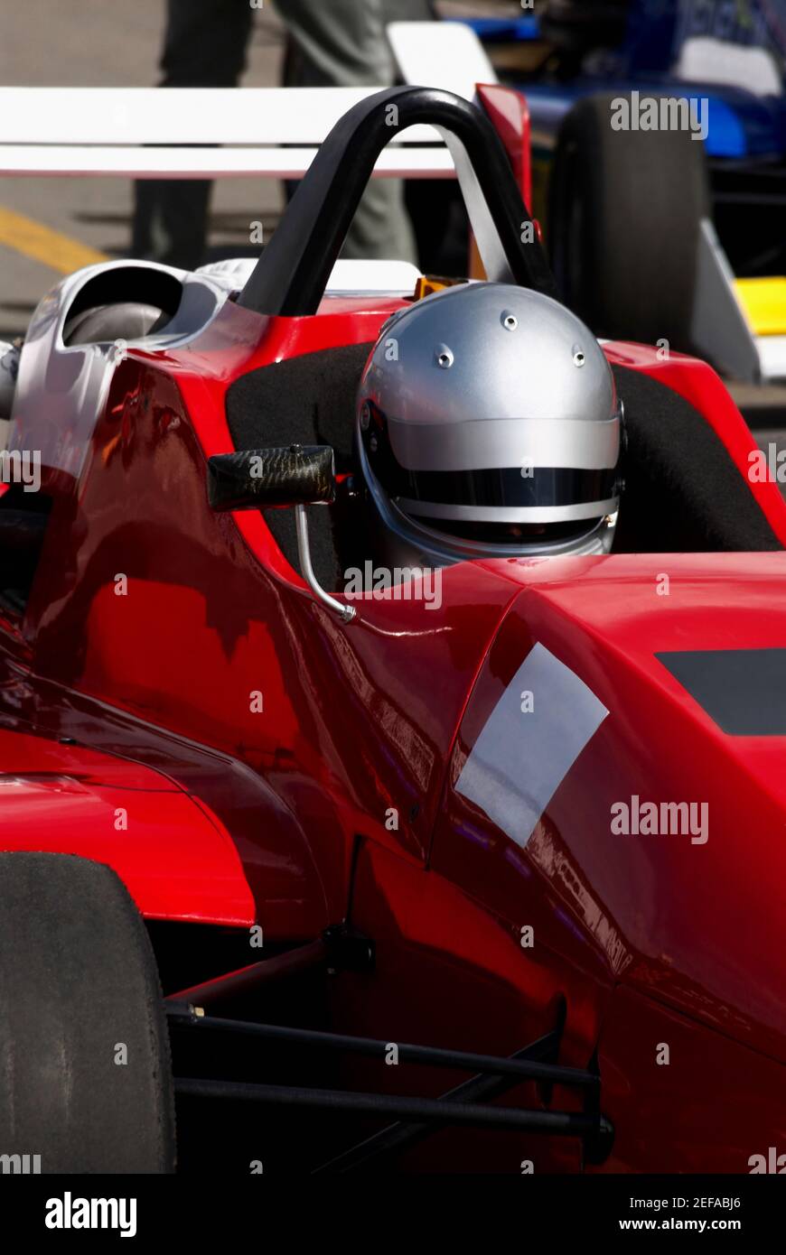 Action close side view f1 hi-res stock photography and images - Alamy