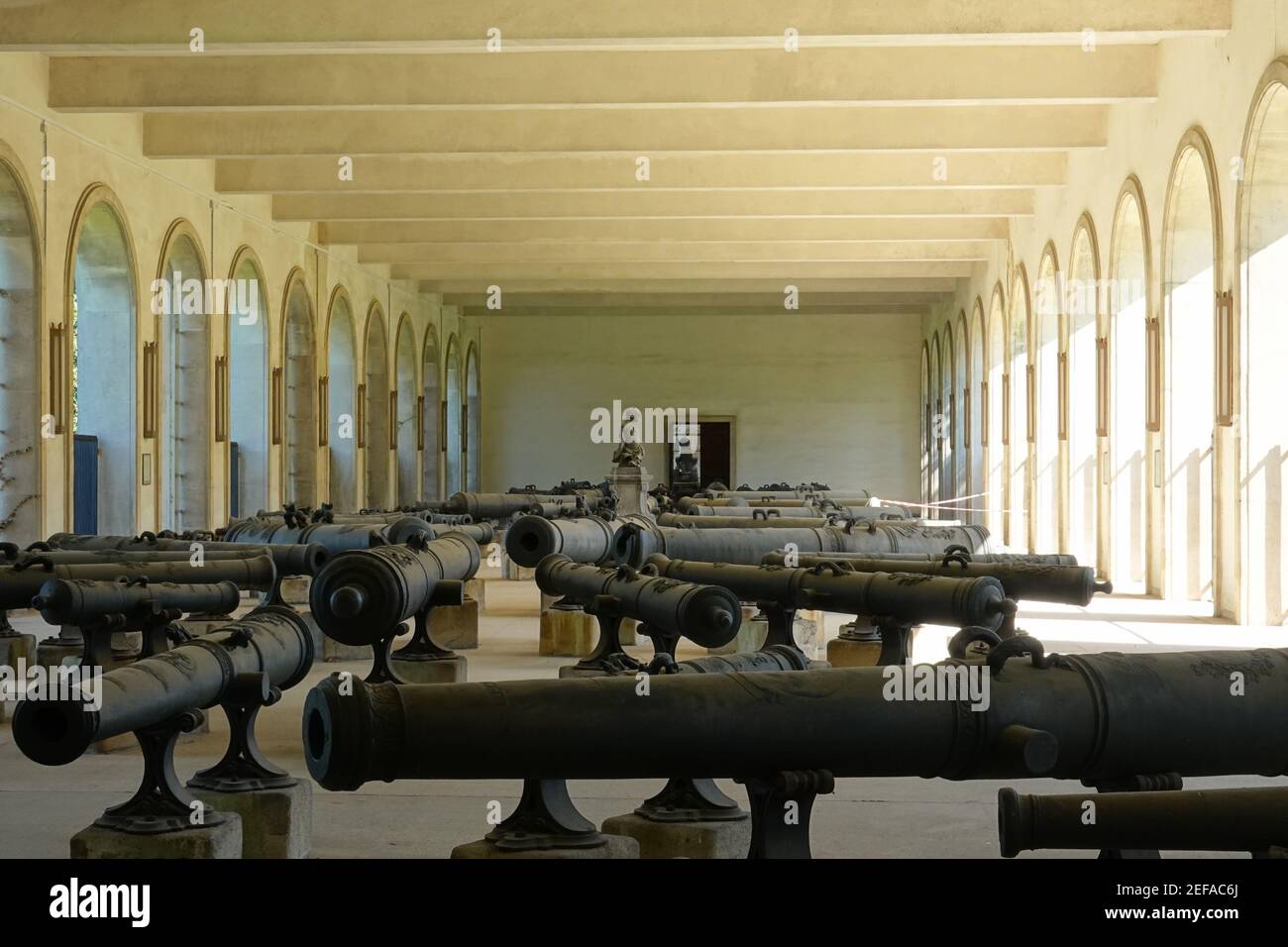 Wien, Arsenal, Heeresgeschichtliches Museum, Artilleriehalle Stock ...
