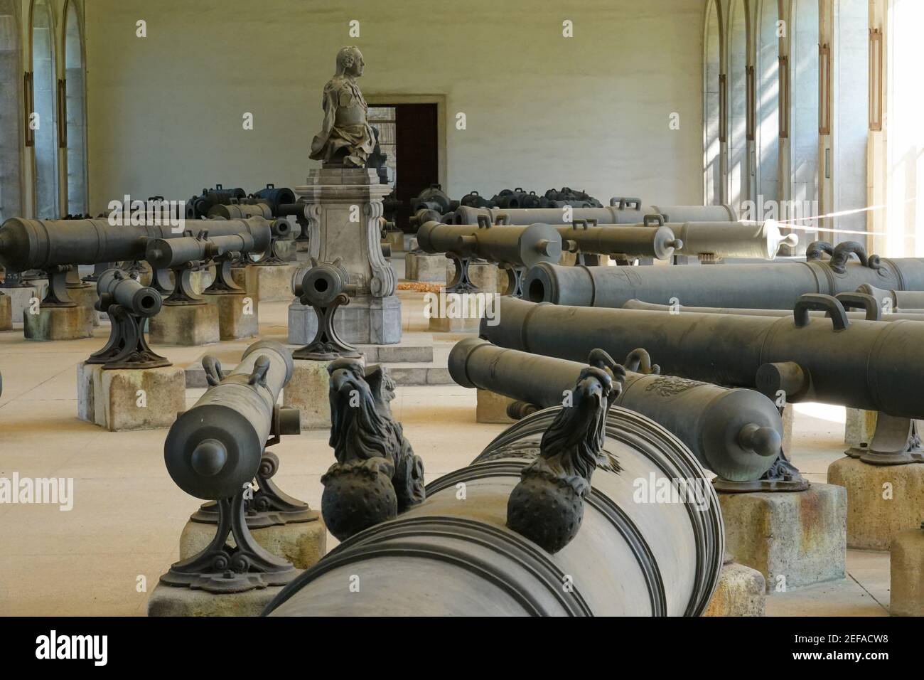 Wien, Arsenal, Heeresgeschichtliches Museum, Artilleriehalle Stock ...