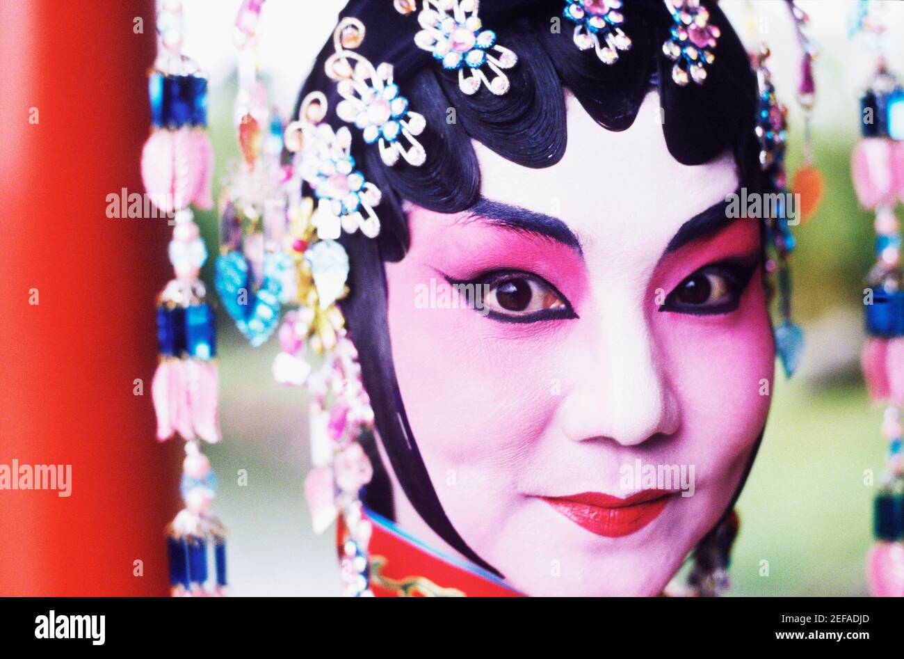 Chinese opera singapore hi-res stock photography and images - Alamy