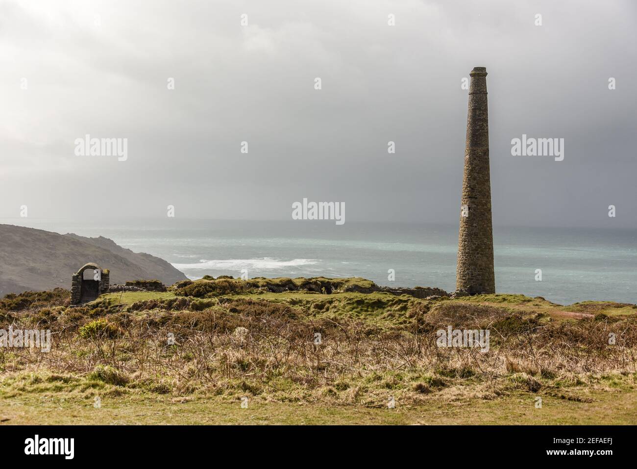 Mine shafts cornwall hi-res stock photography and images - Alamy