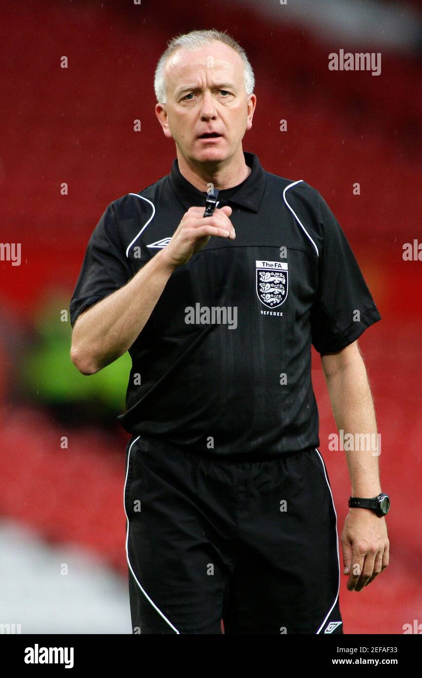 Senior football referee hi-res stock photography and images - Alamy