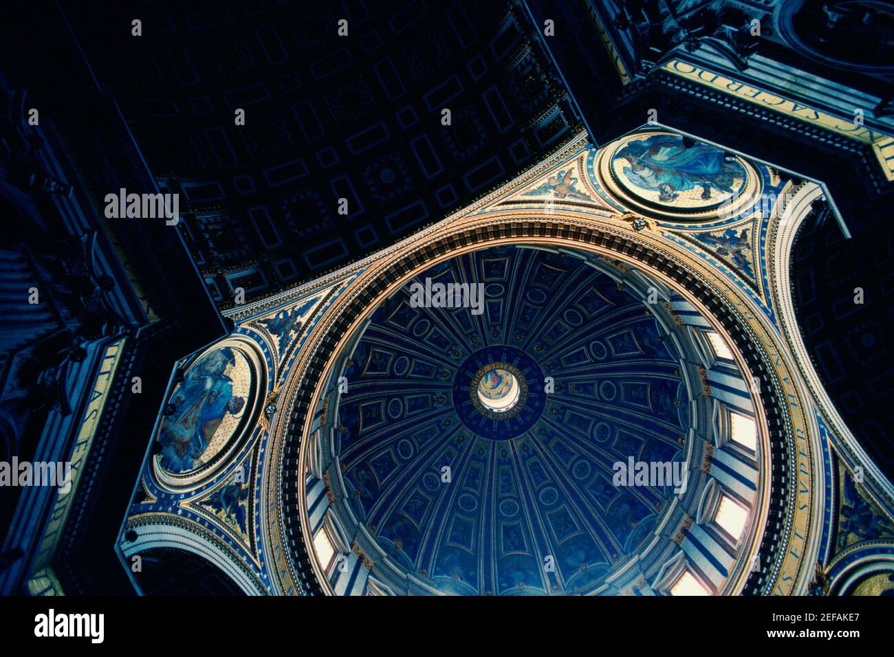 Basilica structure hi-res stock photography and images - Alamy