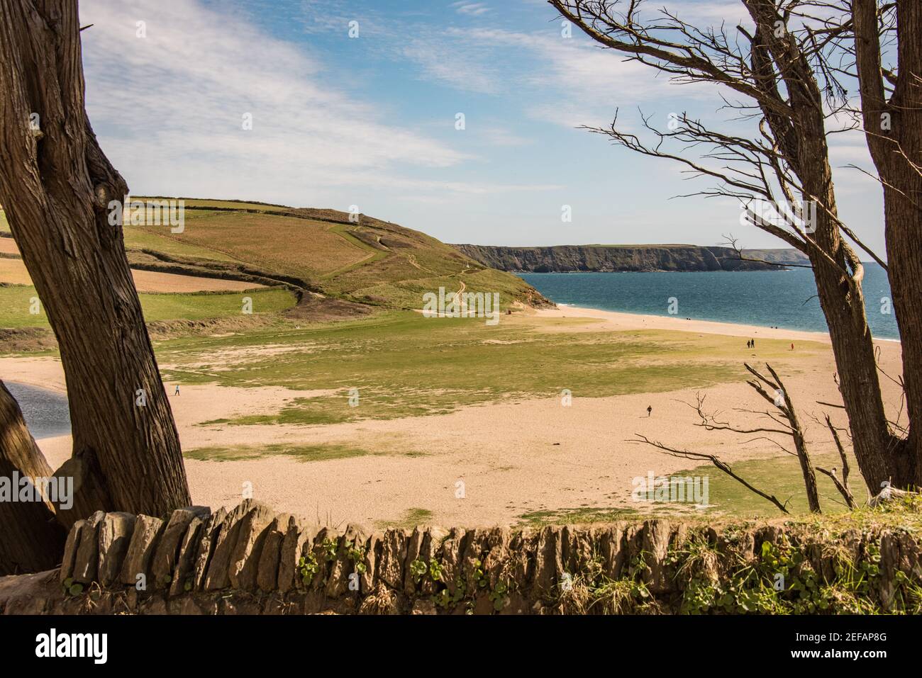 Loe bar hi-res stock photography and images - Alamy