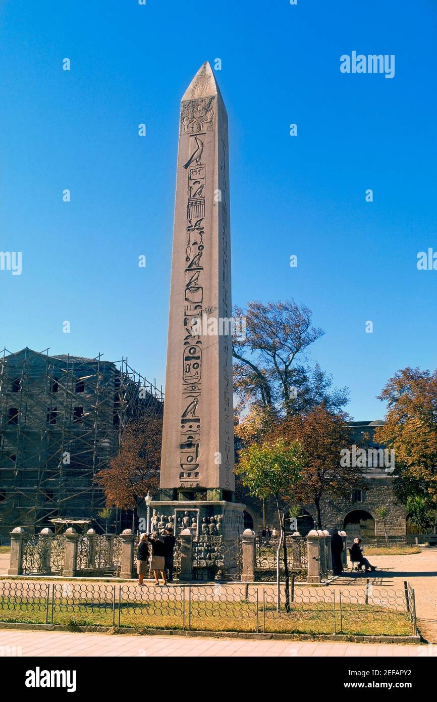 Obelisk built structure hi-res stock photography and images - Alamy