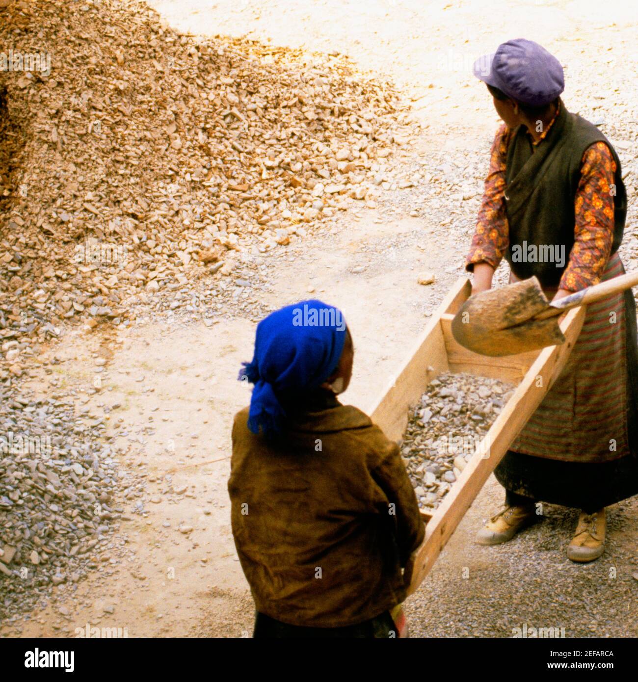 Construction workers headgear hi-res stock photography and images - Alamy